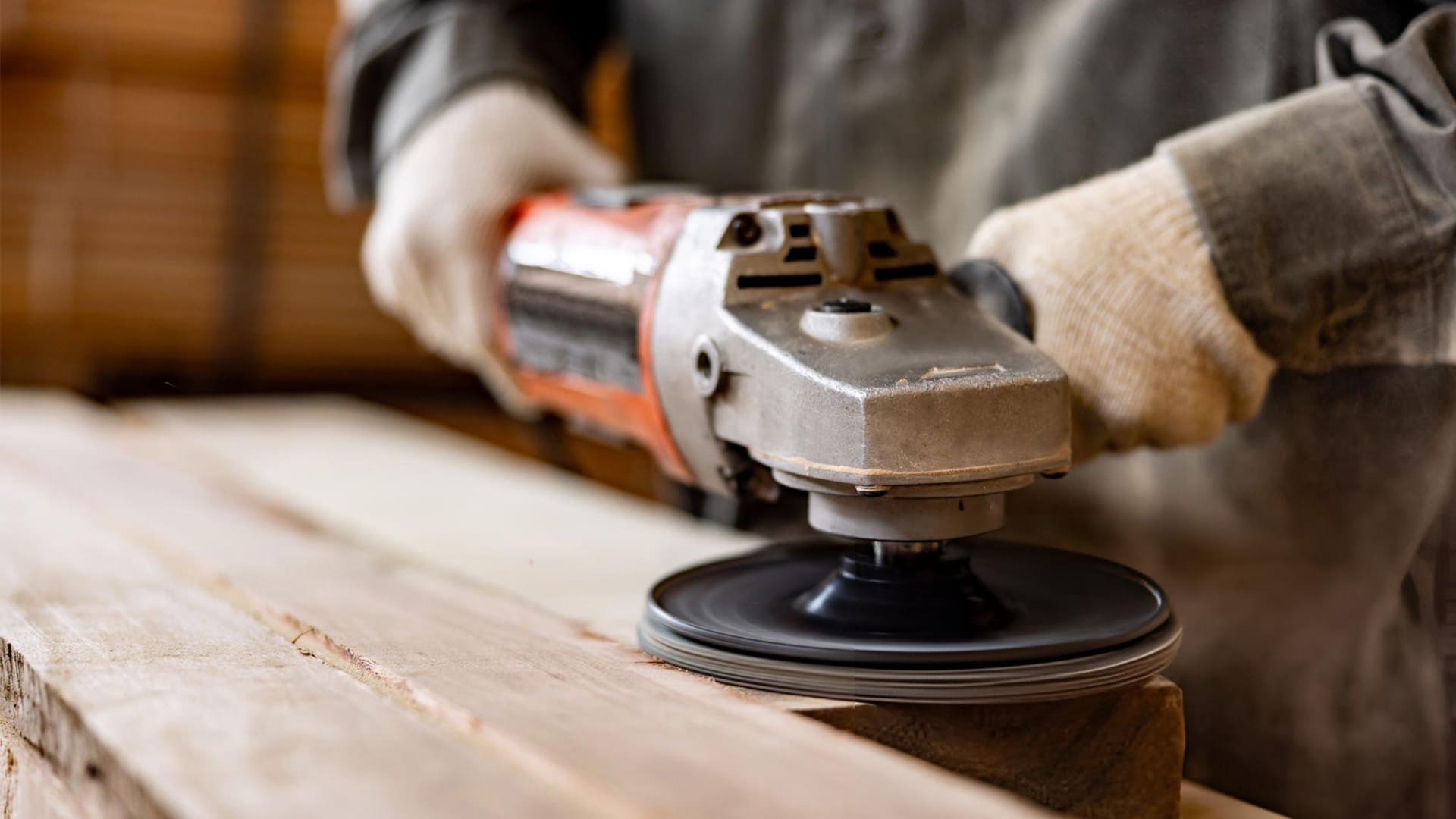 How to Use an Orbital Sander? Everything You Need to Know - MaxXT