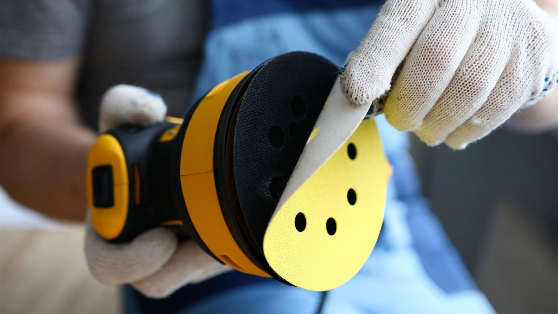 How to Use an Orbital Sander? Everything You Need to Know - MaxXT