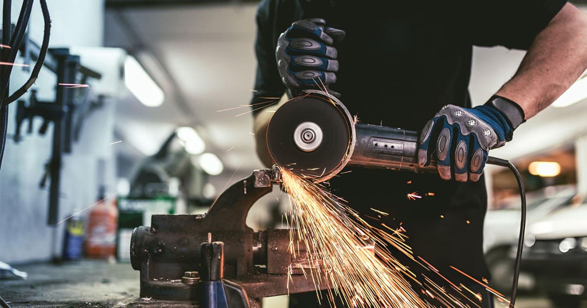 What is an Angle Grinder Used For? Everything You Need To Know - MaxXT